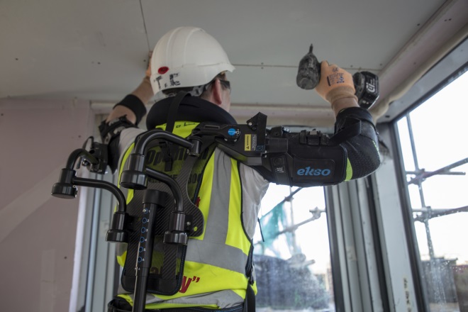 Exoskeleton vest supports manual lifting work | New Civil Engineer