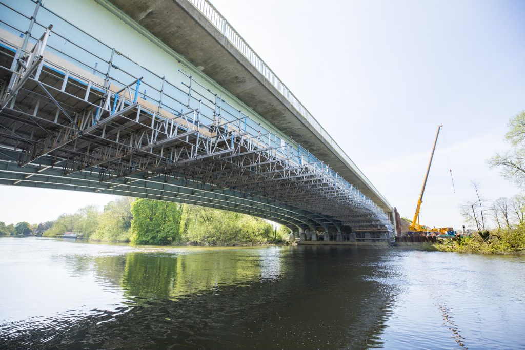 M4 smart motorway scheme hits halfway point with ‘most complex ...