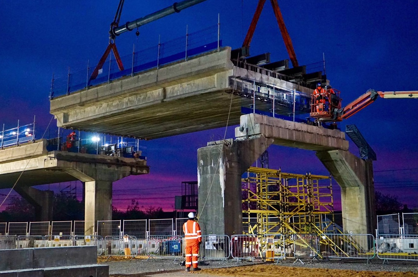 UK’s largest cranes called in for East West Rail project | New Civil ...