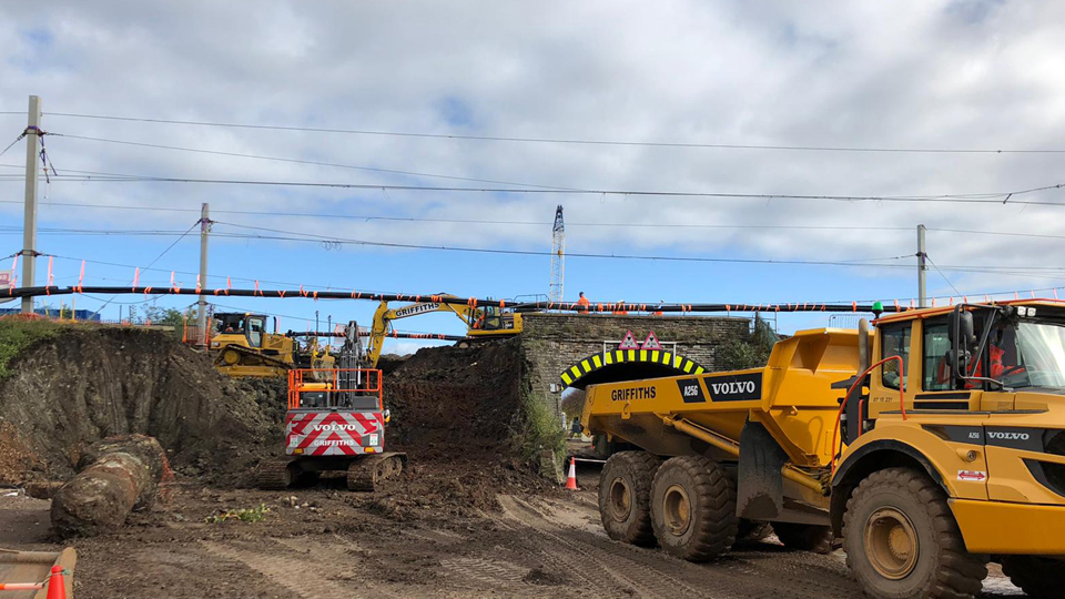 Rail line closed after 4,000t replacement bridge gets stuck in mud ...