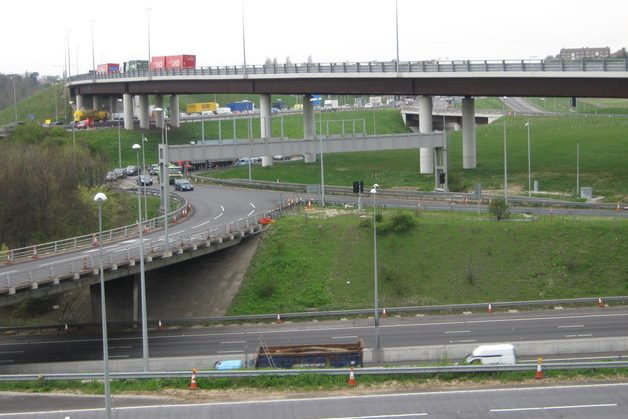 M25 reopens after emergency repairs to damaged bridge joint | New Civil ...