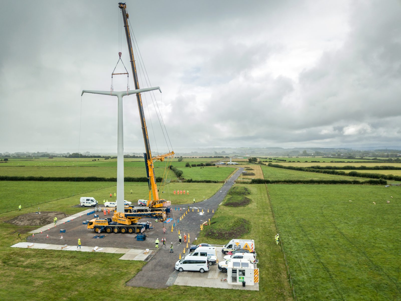 Balfour erects world’s first T-shaped electricity pylon for Hinkley ...
