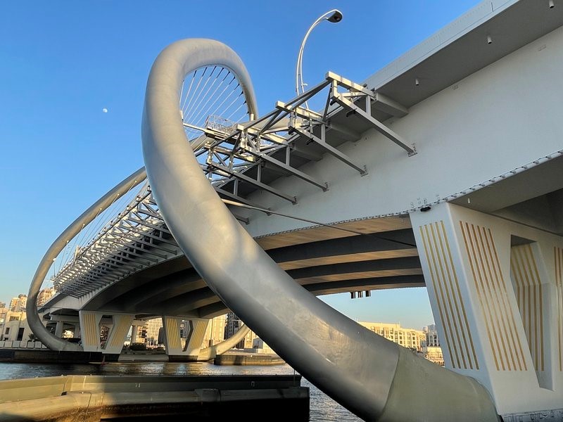 Construction completed on Dubai’s £79M Infinity Bridge | New Civil Engineer