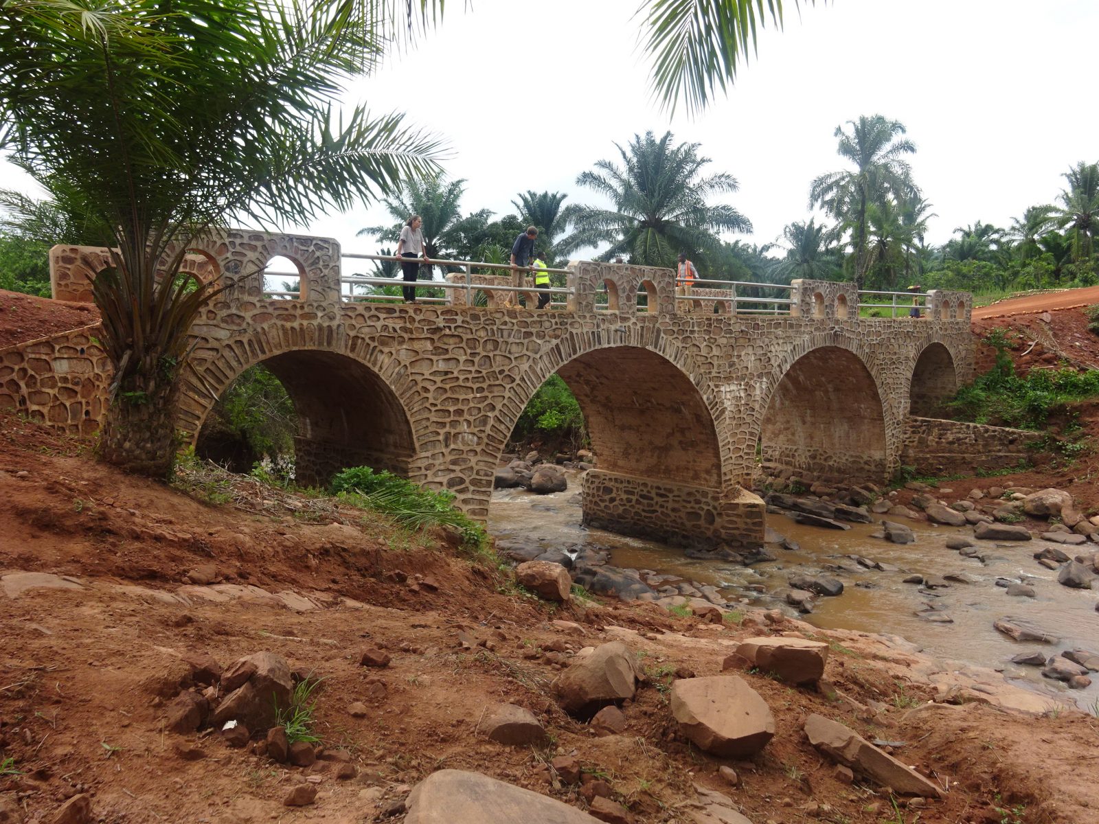 Tanzania revives stone arch bridge construction for river crossings ...