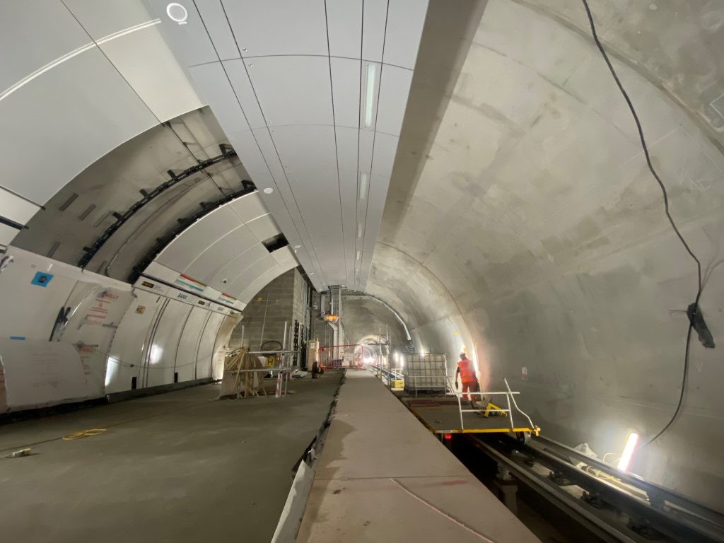 LONDON | DLR, Underground, Tramlink | Page 235 | SkyscraperCity Forum