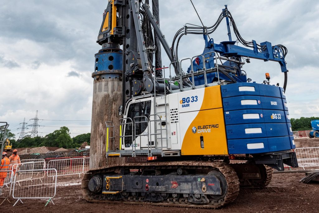 HS2 trials first of a kind high-capacity electric piling rig - Latest ...