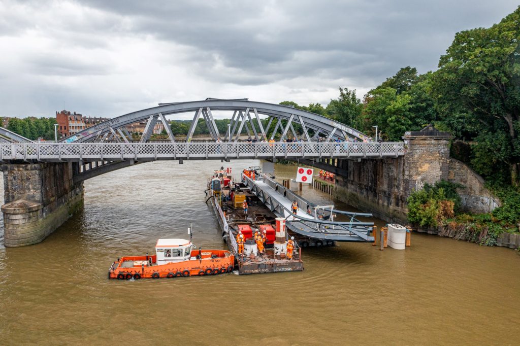 First span of carbon-cutting Thames Path bridge successfully installed ...