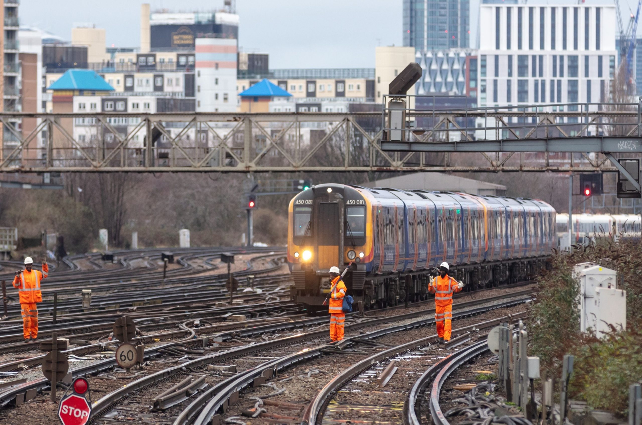 Network Rail launches regional trial of geofencing to improve ...