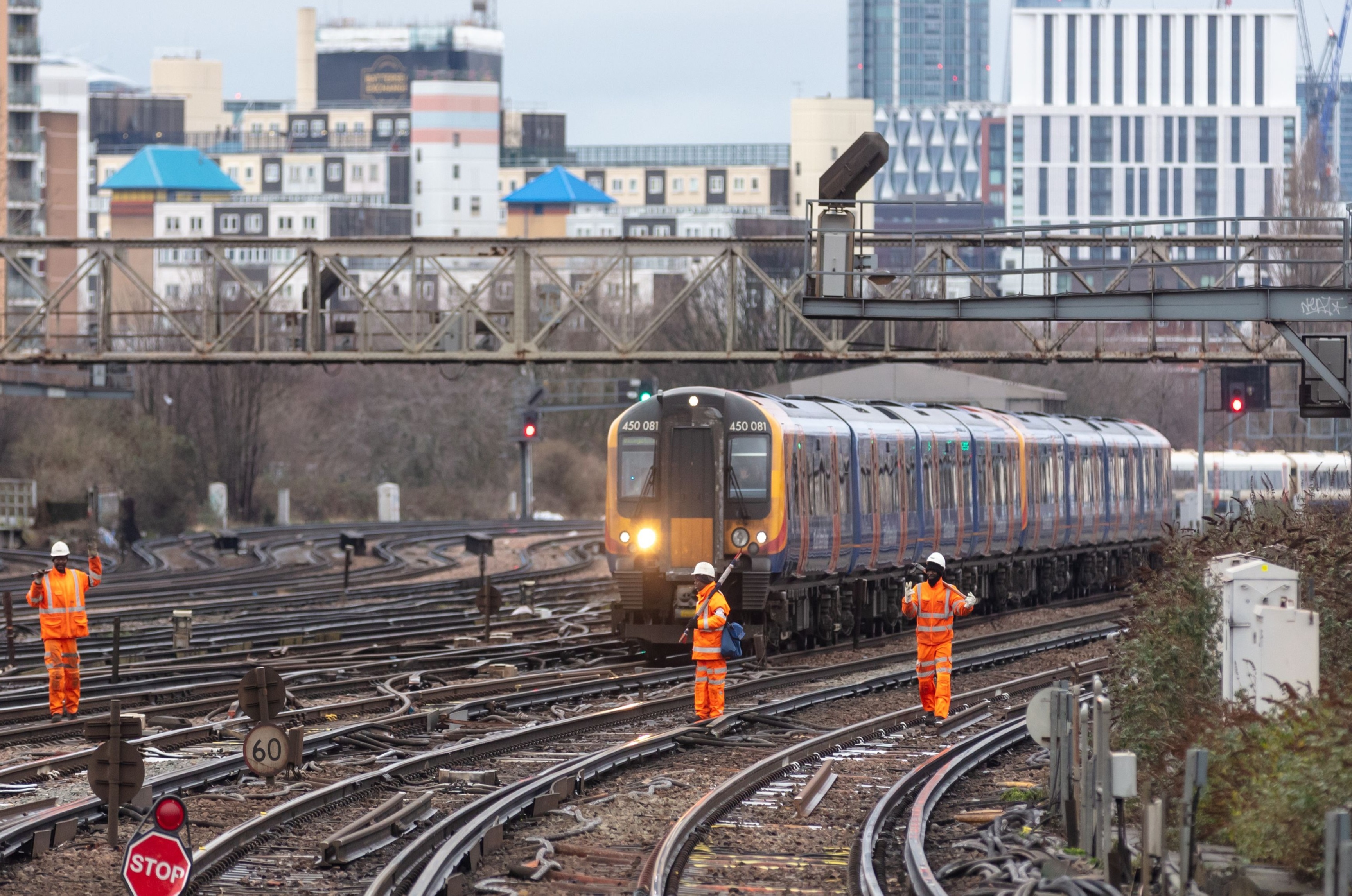 Network Rail launches regional trial of geofencing to improve ...
