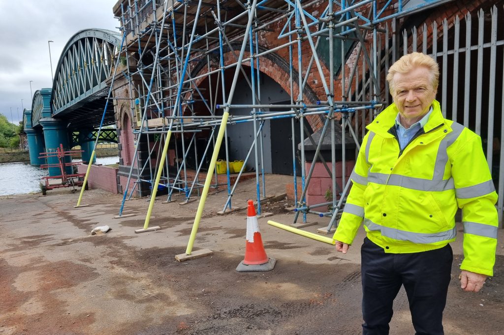 Specialist contractor drafted in to start historic Nottingham bridge ...