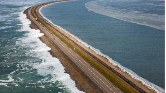 Plans revealed for £2bn tidal barrage featuring container terminal ...