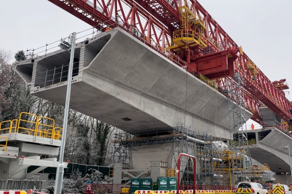 HS2 | Construction progresses on record-breaking Colne Valley Viaduct ...
