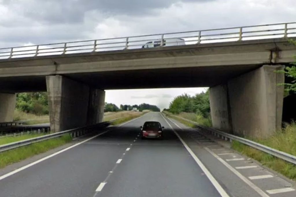 Trio of bridge upgrades begin on M62 | New Civil Engineer