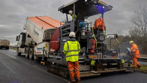 Carbon dioxide absorbing asphalt trialled on A30 | New Civil Engineer