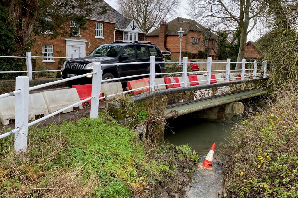 Experts dispute RAC Foundation claim that one in 24 UK road bridges are ...