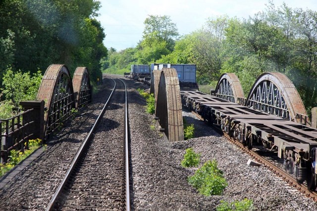 Nuneham Viaduct ‘safety concerns’ lead to Oxfordshire rail line closure ...