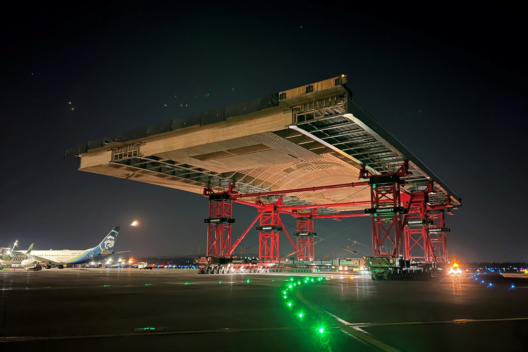 How Portland Airport’s new modular roof was assembled and installed ...