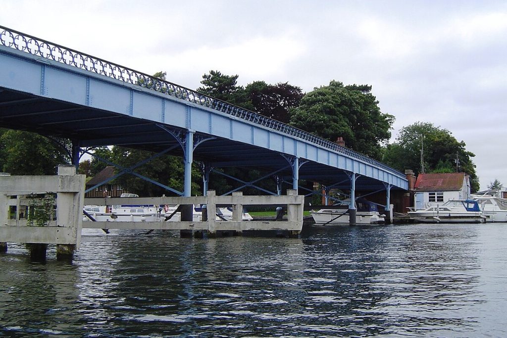 Essential maintenance could close 19th century River Thames bridge for ...