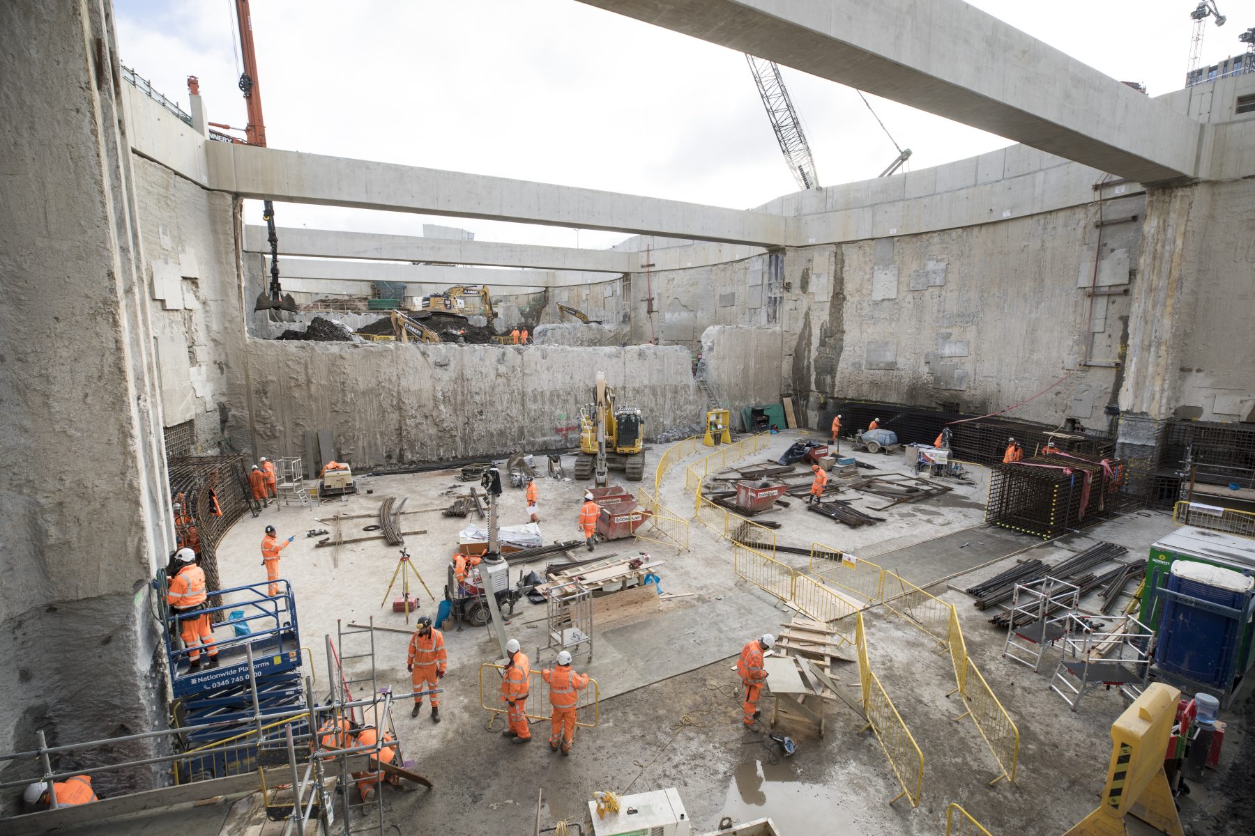 'Caterpillar' shaft saves carbon and space on HS2's west London site ...