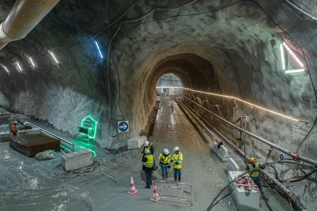£855M contract awarded to drive final section of tunnel on Turin to ...