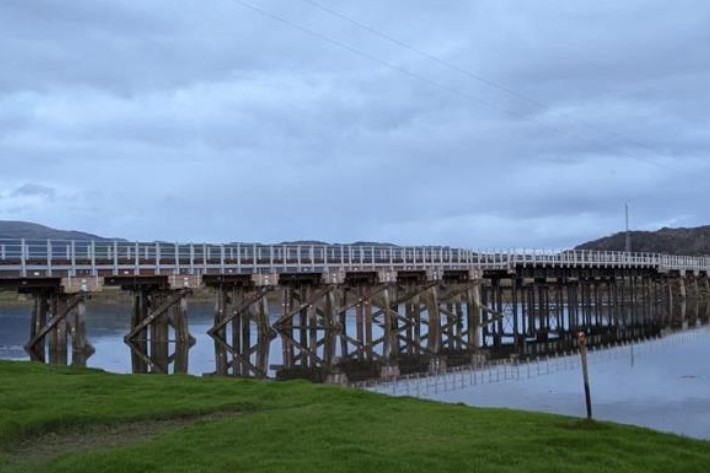 Major refurbishment of 160-year-old wooden rail viaduct in North Wales ...