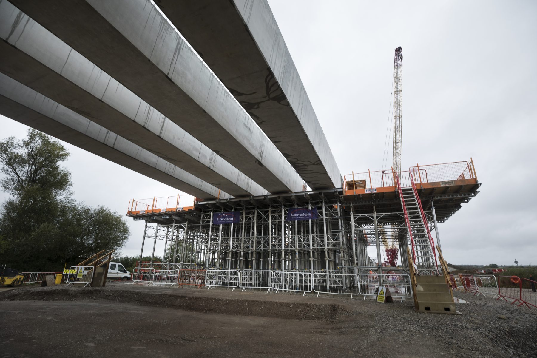 First HS2 viaduct deck beam installation completed in Northamptonshire ...