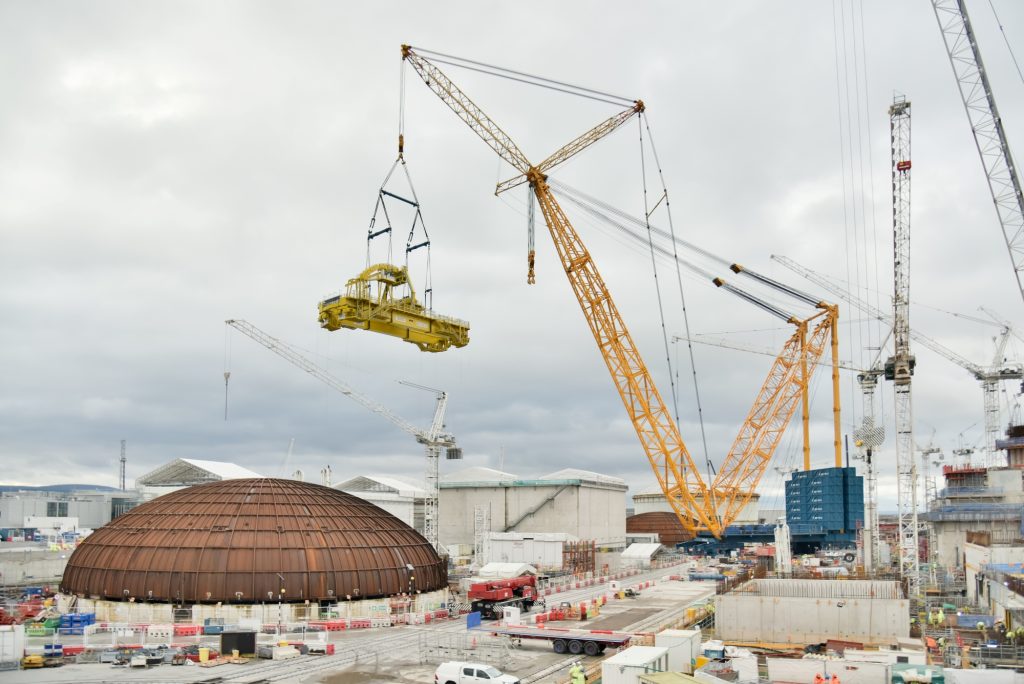 Polar crane installed at first reactor building of Hinkley Point C ...