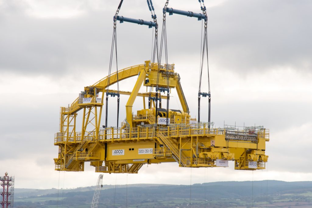 Polar crane installed at first reactor building of Hinkley Point C ...