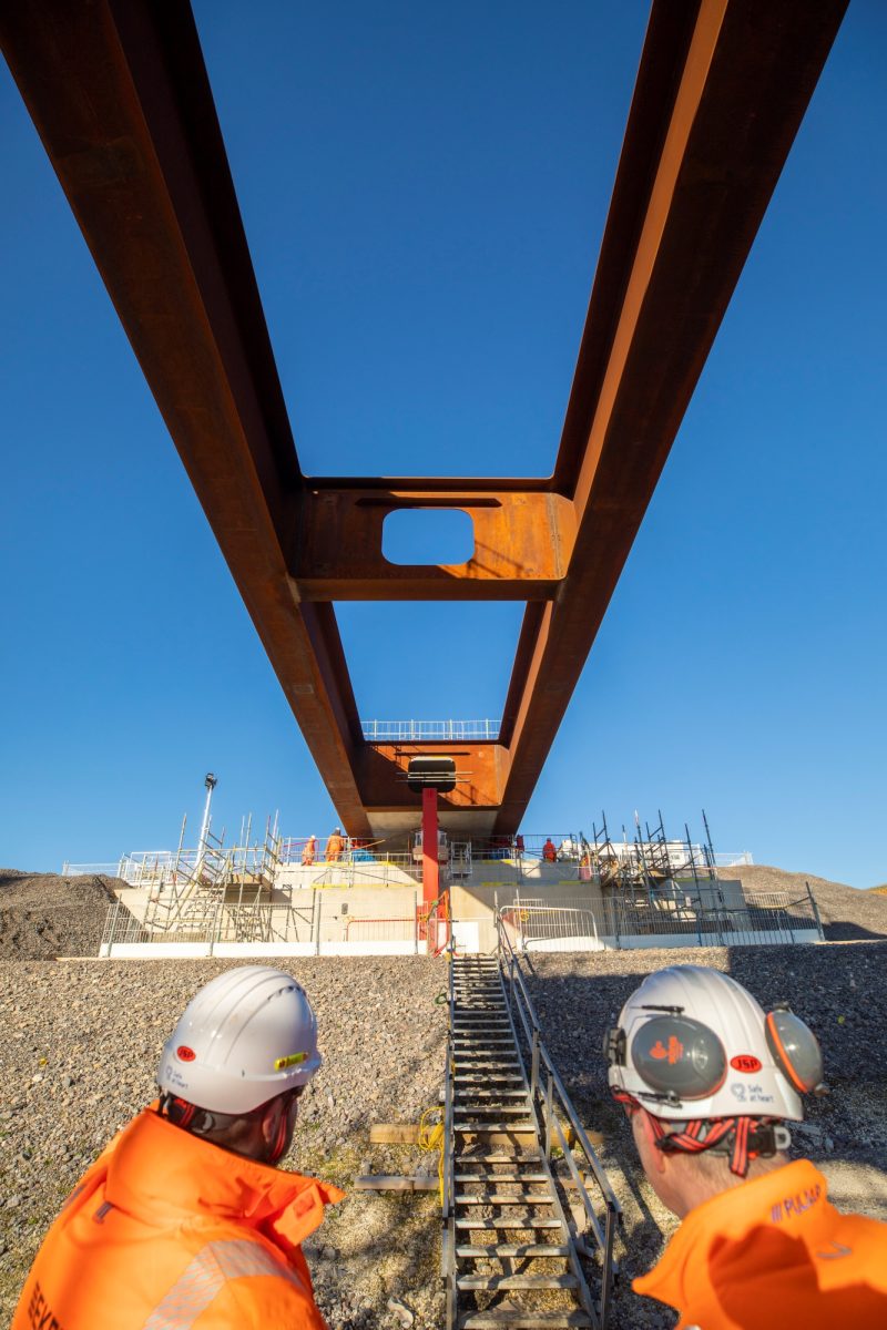 HS2 starts year-long slide of 450m ‘double composite’ bridge deck for ...