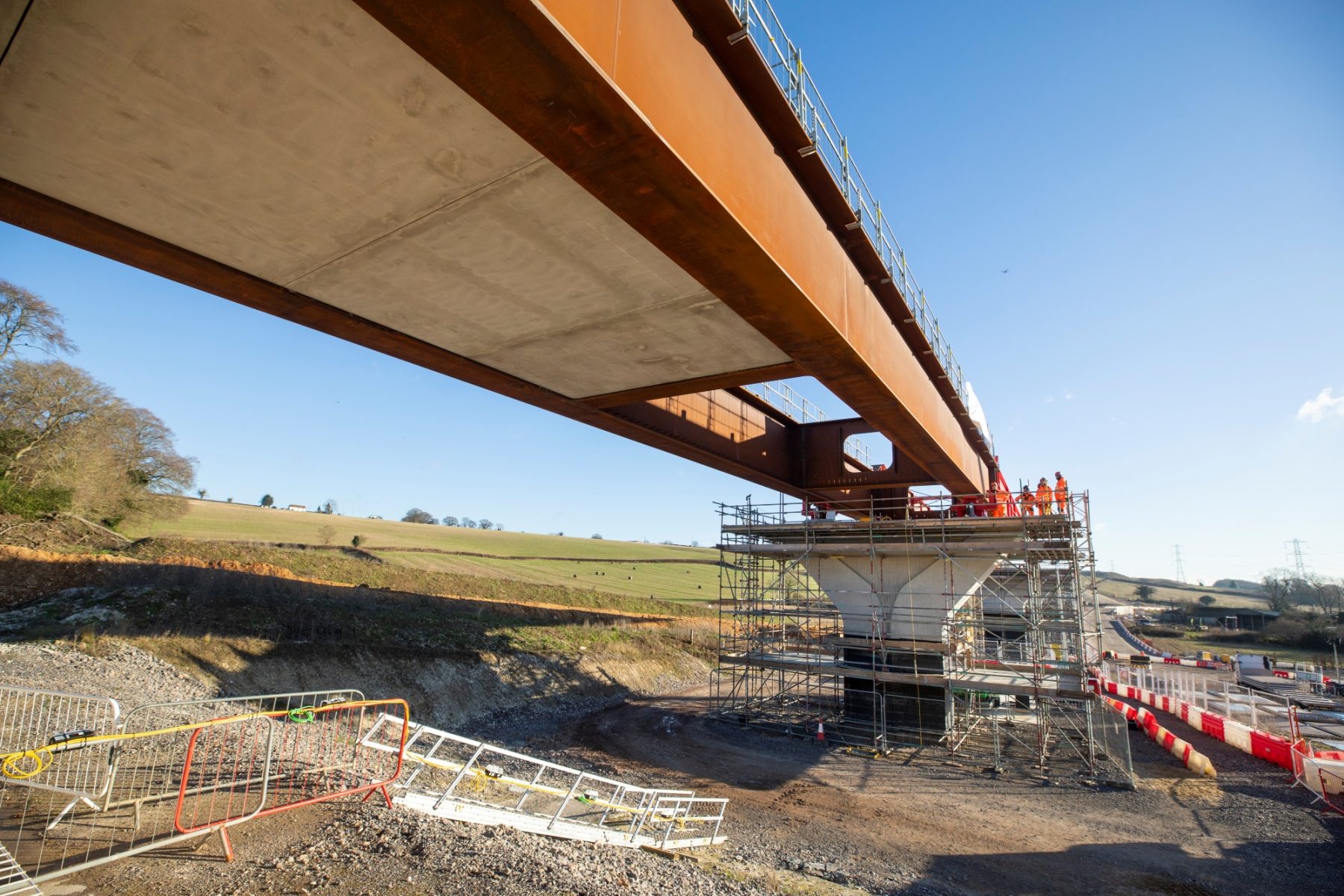 HS2 starts year-long slide of 450m ‘double composite’ bridge deck for ...