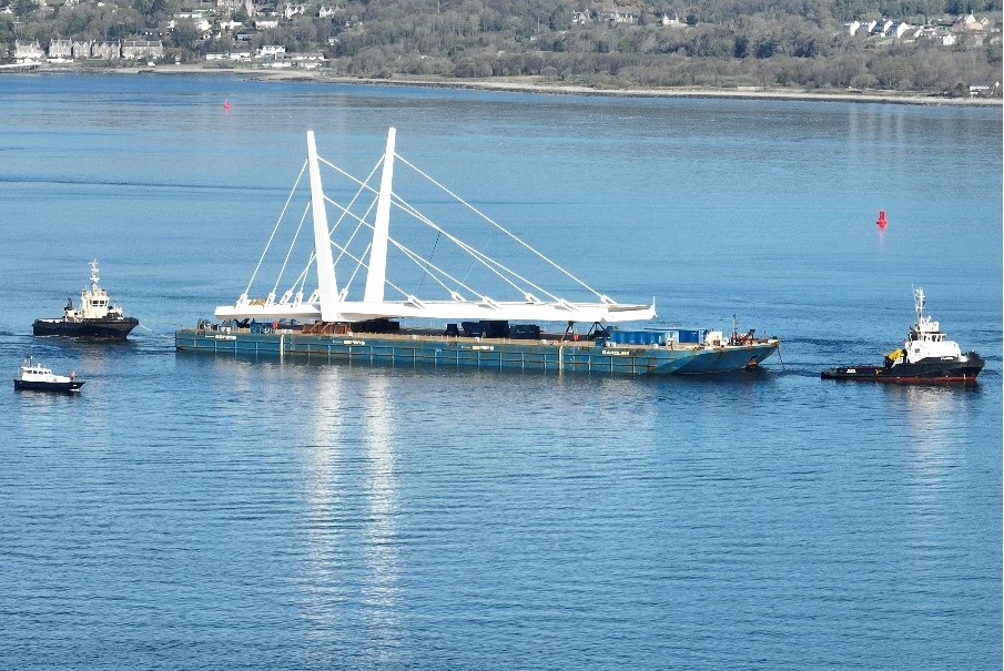First section of £79.5M River Clyde opening road bridge arrives from ...
