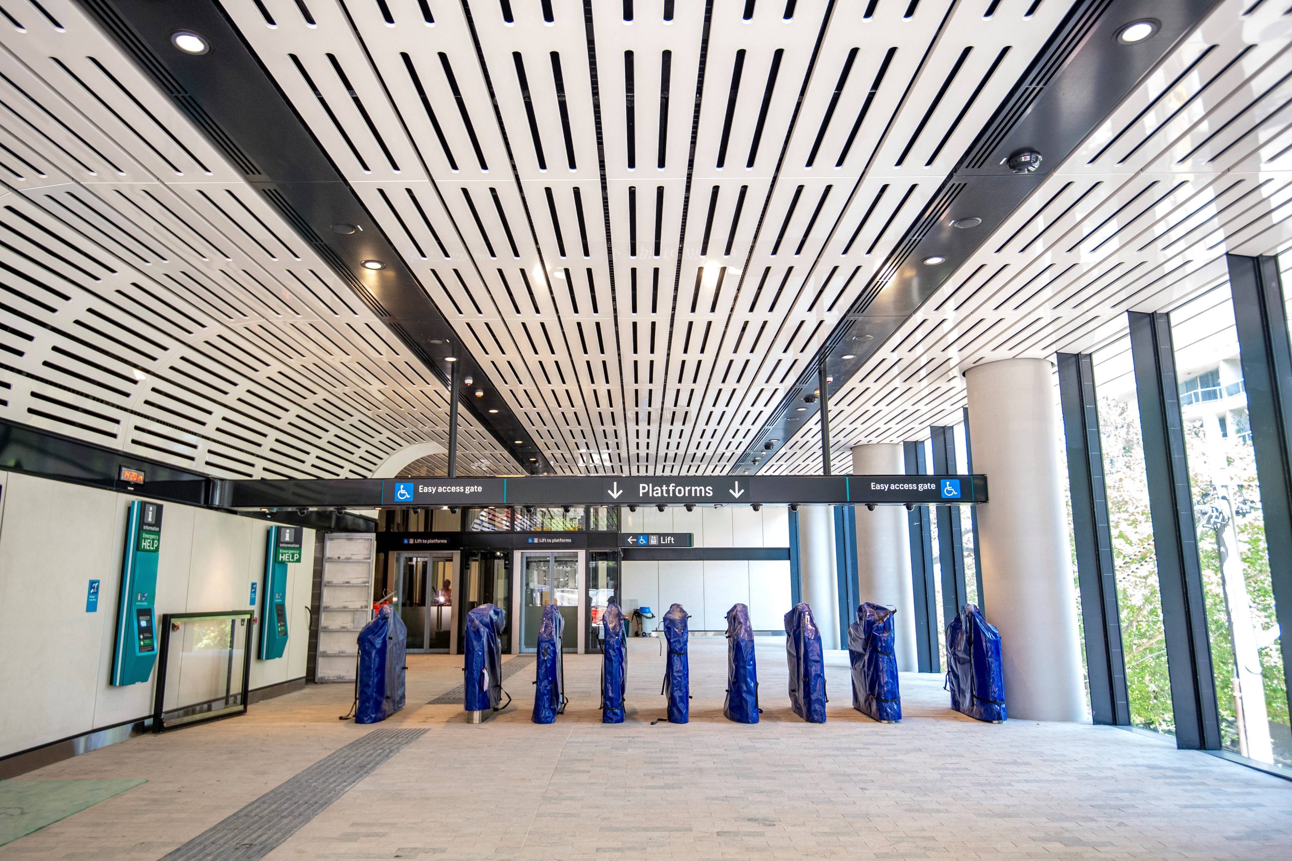 Inside ‘Australia’s largest rail cavern’ at Sydney’s near-complete £ ...