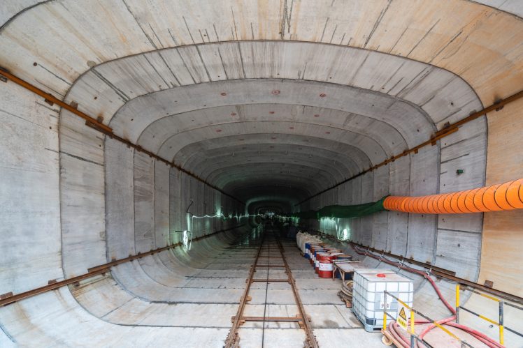 World first rectangular pipe jacking TBM for hard rock breaks through in China | New Civil Engineer