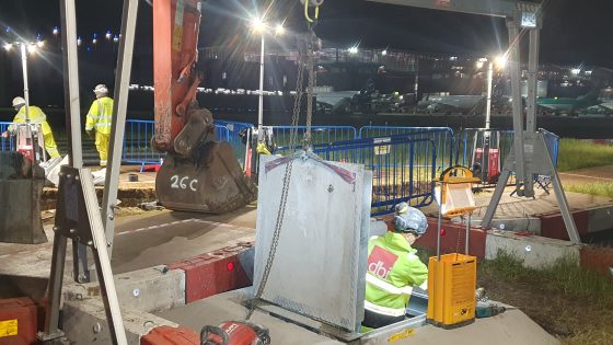 Bespoke escape hatch installed in Heathrow runway under pressurised ...