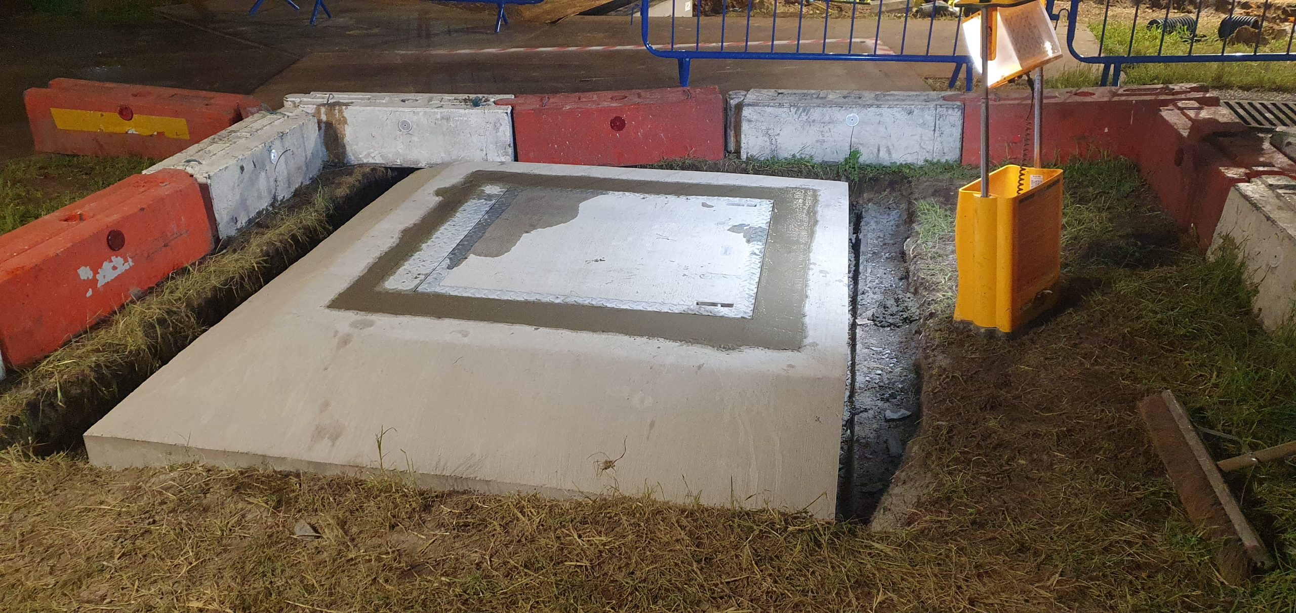 Bespoke escape hatch installed in Heathrow runway under pressurised ...