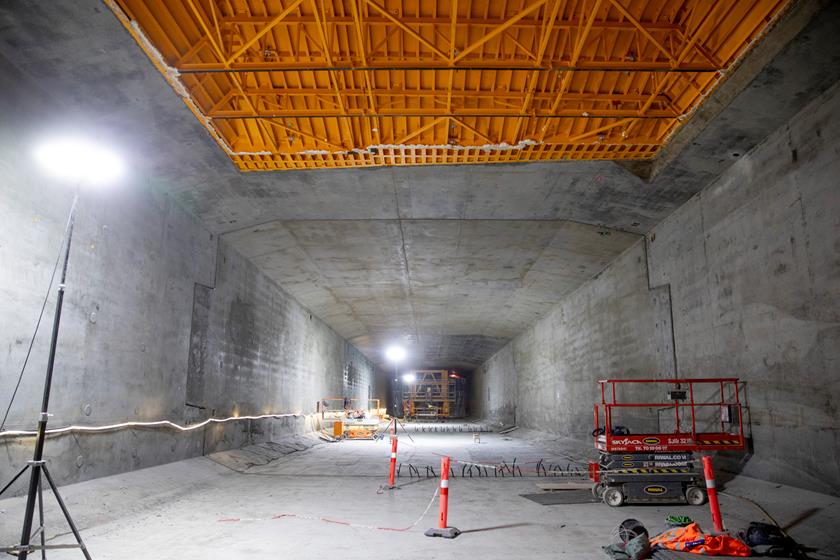 Fehmarnbelt | Casting of first 73,000t concrete tunnel element complete ...