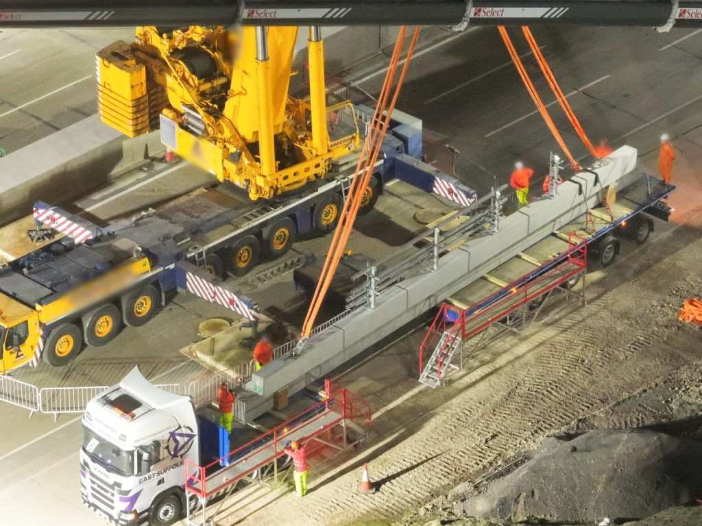 M25 again reopened early after junction 10 bridge installation over ...