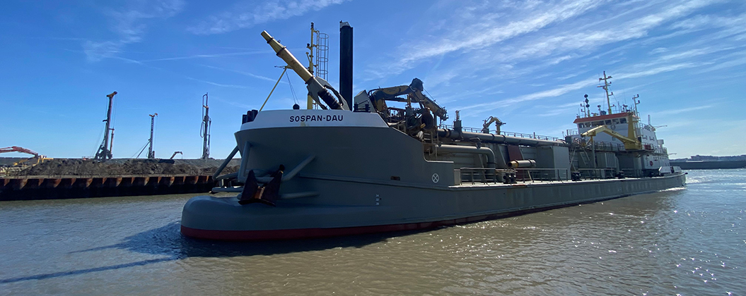 Associated British Ports starts 170,000m3 capital dredge for Lowestoft ...