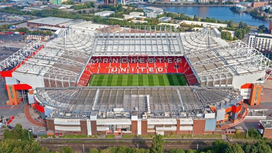 Manchester United eyes up new £2bn stadium with 100,000 capacity | New ...