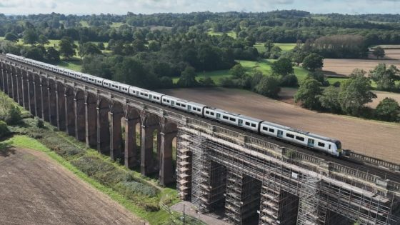 Long-term plan to future-proof Brighton-London rail route gets underway ...