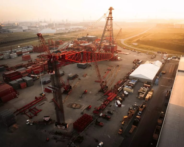 World’s strongest land-based crane with 6,000t capacity launched | New ...