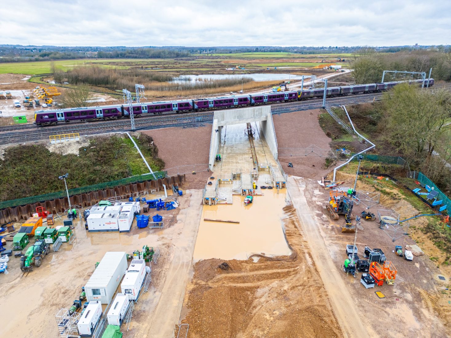 Radlett Freight Interchange project completes 6,000t bridge slide under ...
