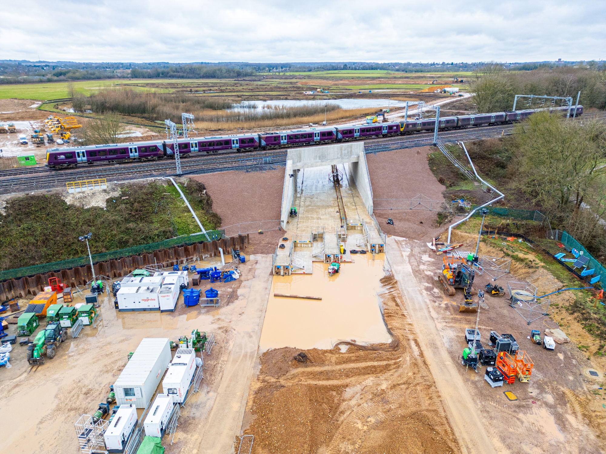 Radlett Freight Interchange project completes 6,000t bridge slide under ...