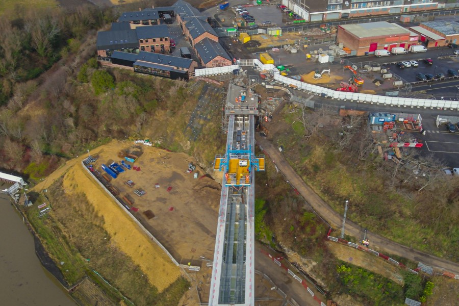 Deck panel placement underway on Sunderland’s £44M New Wear Footbridge ...