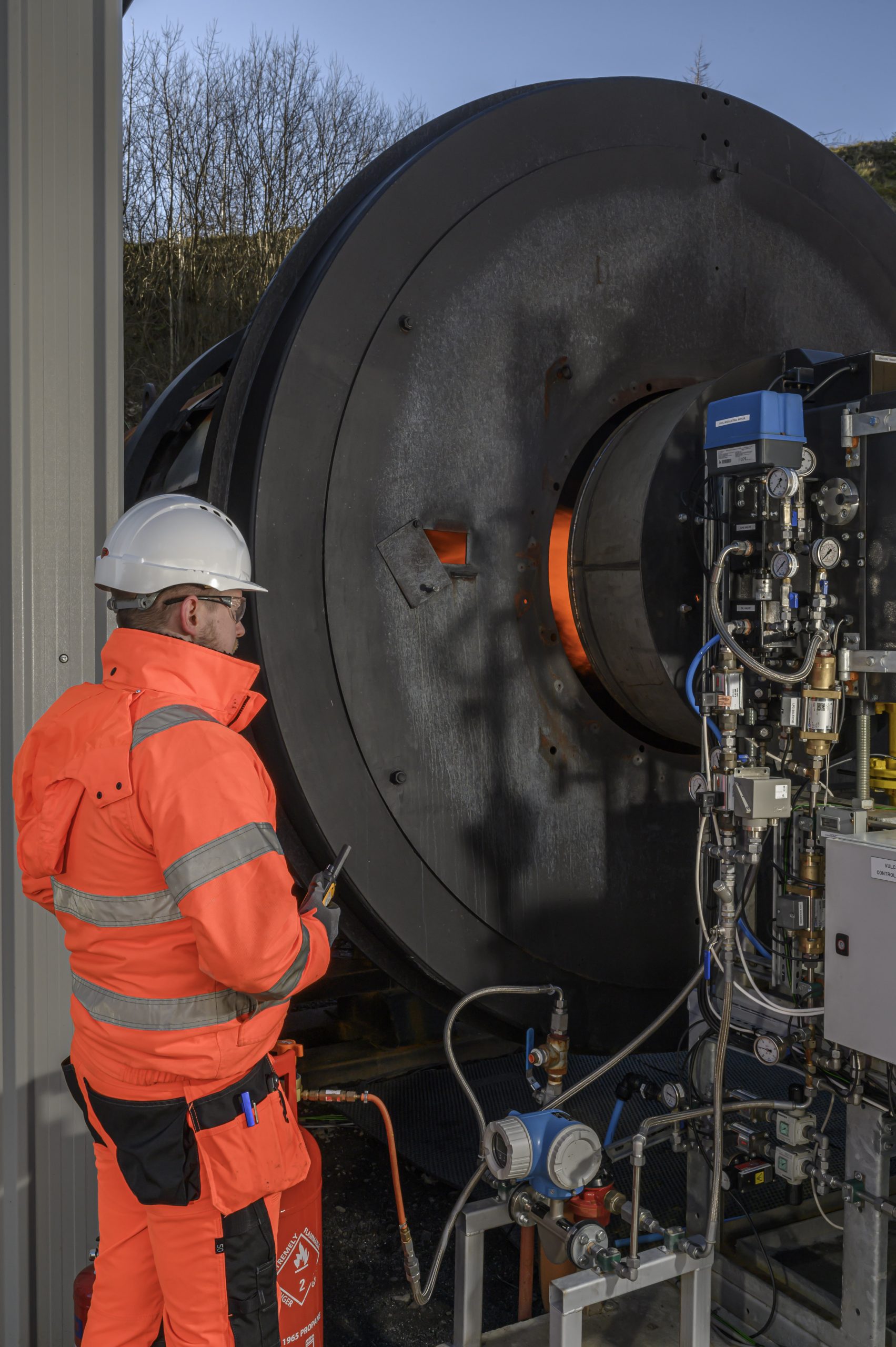 Pioneering a way for nuclear energy to create hydrogen to decarbonise asphalt production | New ...