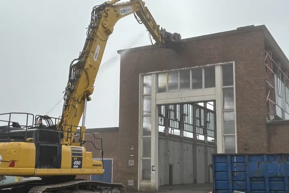 Harwell reactor complex demolished by KDC Veolio for NRS | New Civil ...