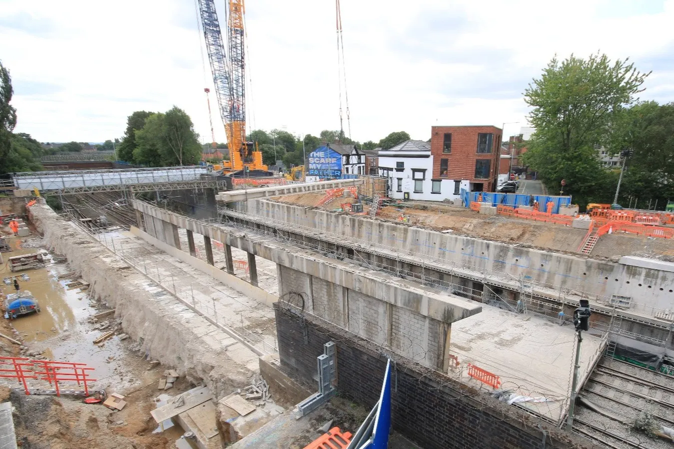 £20M Stockport roundabout bridge replacement on track with removal of old structure | New Civil ...