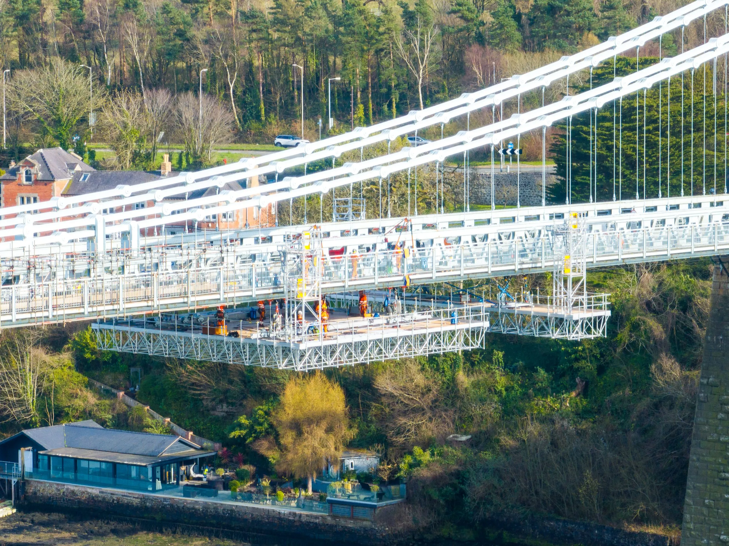 Smart solution minimises traffic disruption during Menai Suspension ...